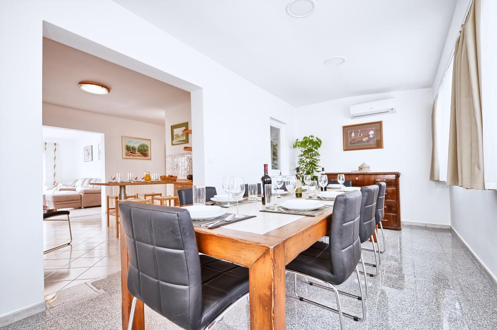 Moderna vila u blizini mora u Vinkuranu, Pula | Maris Nekretnine