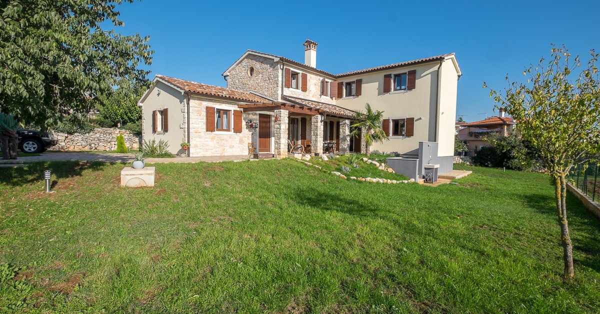 Kamena vila 159 m² s 1149 m² zemljišta u centru - Bale, Istra | Maris ...